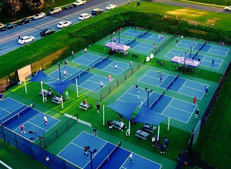 Pickleball Court Shade: Custom Tents for Outdoor Sun Protection